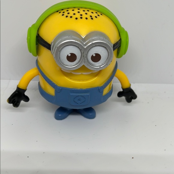 Universal | Toys | Minion Articulated Mcdonald Toy With Green ...